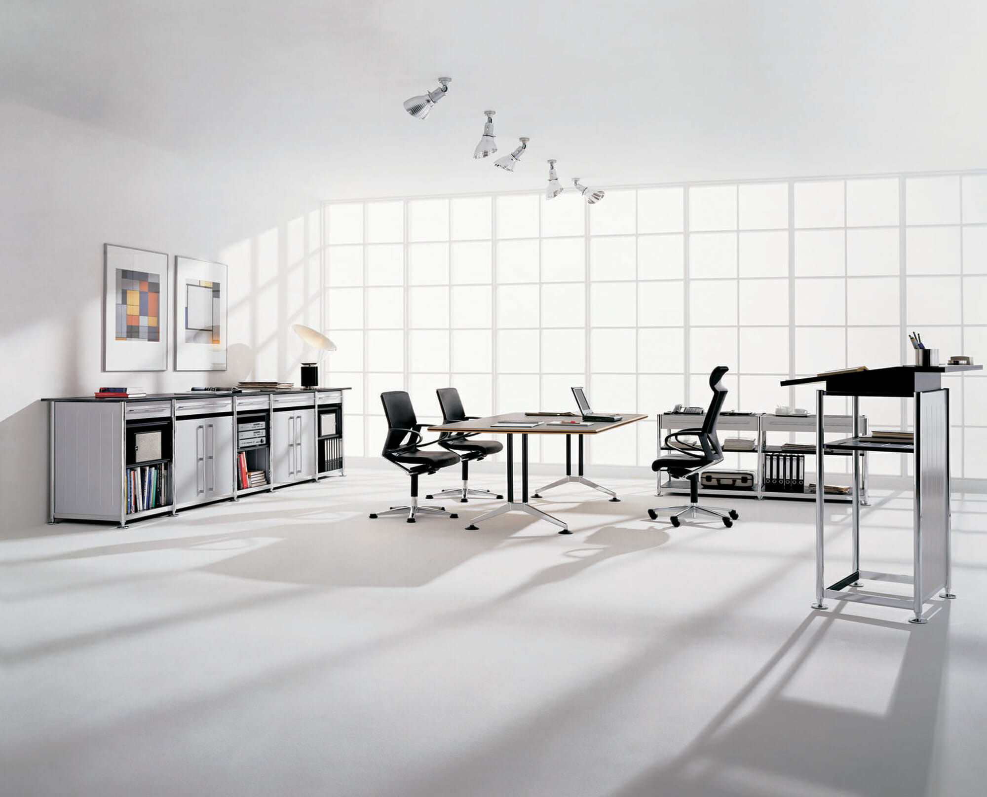 Modus Executive Chair - Big Frog Furniture